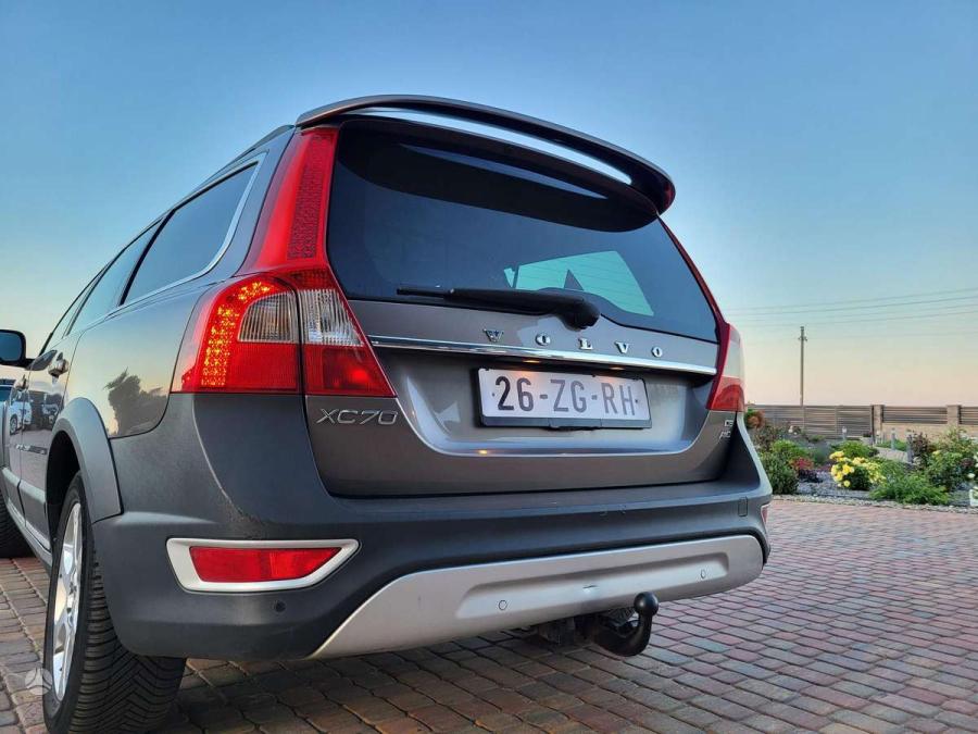 Brūns Volvo XC70 2008 Viļņa, ar dzinēja tilpumu 2.40 L un nobraukumu 290 tūkst. km par 6199 €, foto 11 vietnē AUTOMOTO.COM.LV
