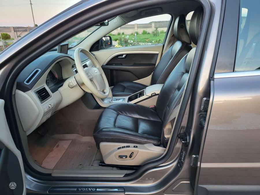 Brūns Volvo XC70 2008 Viļņa, ar dzinēja tilpumu 2.40 L un nobraukumu 290 tūkst. km par 6199 €, foto 19 vietnē AUTOMOTO.COM.LV