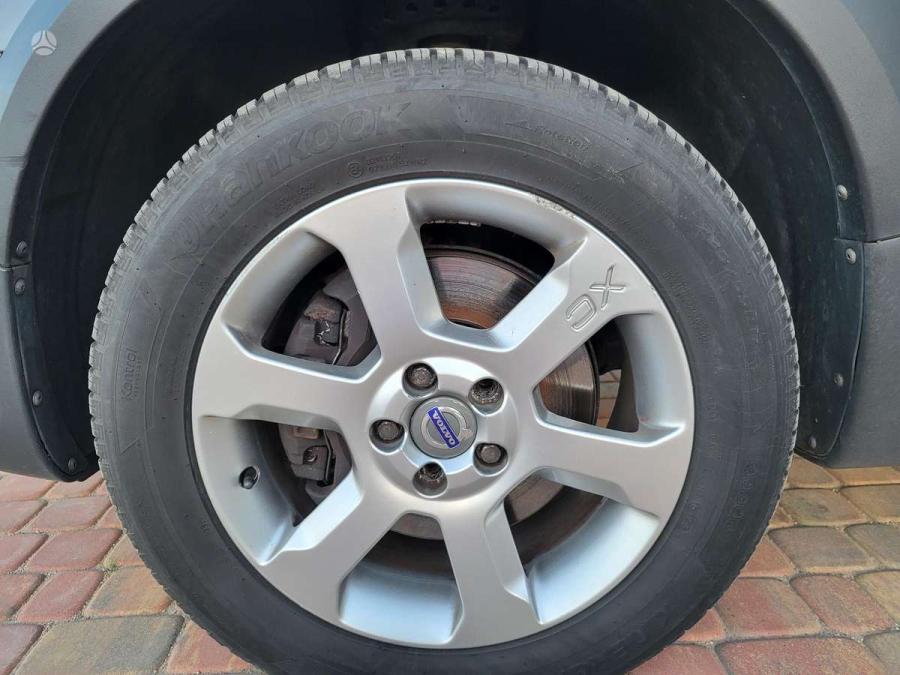 Brūns Volvo XC70 2008 Viļņa, ar dzinēja tilpumu 2.40 L un nobraukumu 290 tūkst. km par 6199 €, foto 22 vietnē AUTOMOTO.COM.LV