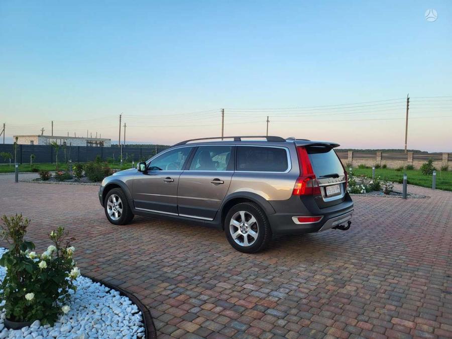 Brūns Volvo XC70 2008 Viļņa, ar dzinēja tilpumu 2.40 L un nobraukumu 290 tūkst. km par 6199 €, foto 24 vietnē AUTOMOTO.COM.LV