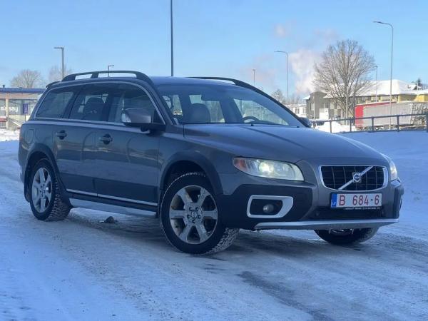 Brown Volvo XC70 2008 in Rezekne, with an engine capacity of 2.40 L and mileage of 328 thousand km for 4970 €, photo 3 on AUTOMOTO.COM.LV