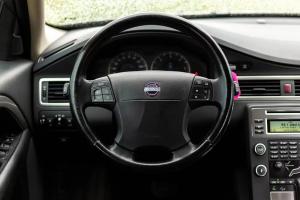 Brūns Volvo XC70 2008 Rīga, ar dzinēja tilpumu 2.40 L un nobraukumu 0 tūkst. km par 6495 €, foto 21 vietnē AUTOMOTO.COM.LV