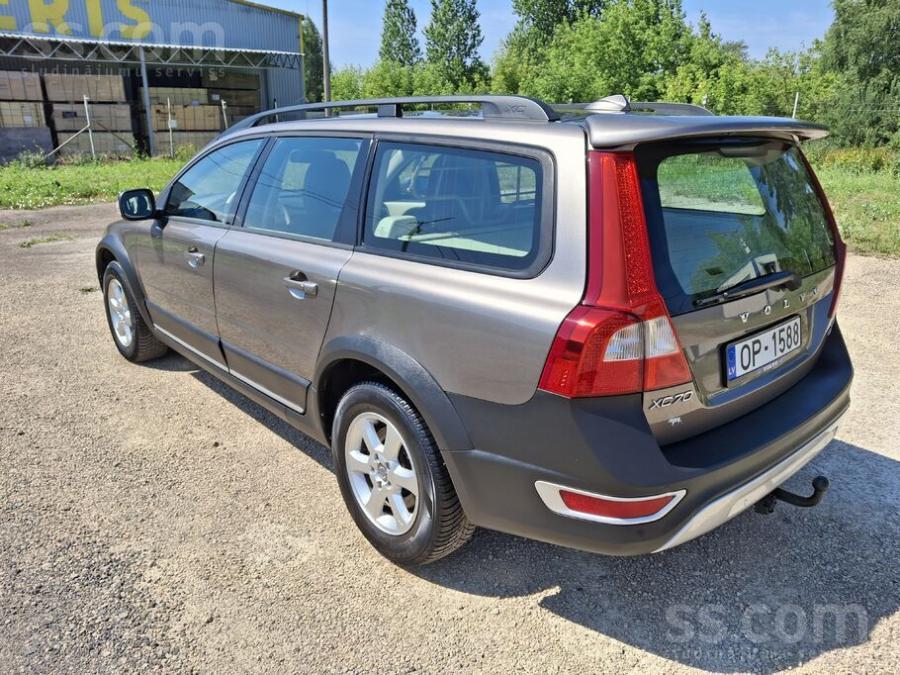 Brūns Volvo XC70 2008 Rīga, ar dzinēja tilpumu 2.40 L un nobraukumu 0 tūkst. km par 6670 €, foto 7 vietnē AUTOMOTO.COM.LV