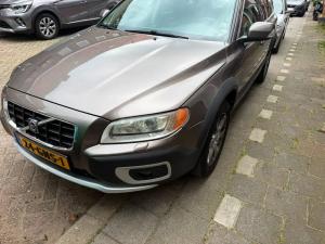 Brūns Volvo XC70 2008 Jūrmala, ar dzinēja tilpumu 2.40 L un nobraukumu 31 tūkst. km par 7650 €, foto  vietnē AUTOMOTO.COM.LV