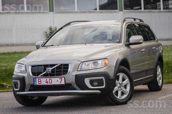 Brown Volvo XC70 2008 in Tukums, with an engine capacity of 2.40 L and mileage of 290 thousand km for 6790 €, photo 1 on AUTOMOTO.COM.LV