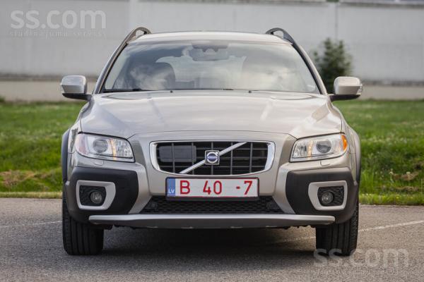 Brown Volvo XC70 2008 in Tukums, with an engine capacity of 2.40 L and mileage of 290 thousand km for 6790 €, photo 3 on AUTOMOTO.COM.LV