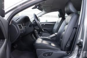 Brūns Volvo XC70 2008 Tukums, ar dzinēja tilpumu 2.40 L un nobraukumu 290 tūkst. km par 6790 €, foto 14 vietnē AUTOMOTO.COM.LV