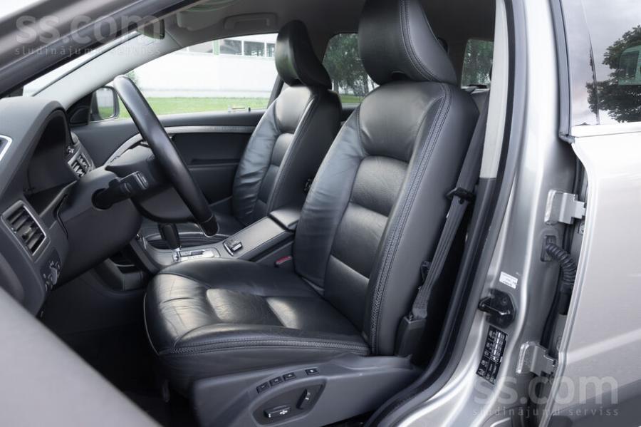 Brūns Volvo XC70 2008 Tukums, ar dzinēja tilpumu 2.40 L un nobraukumu 290 tūkst. km par 6790 €, foto 15 vietnē AUTOMOTO.COM.LV