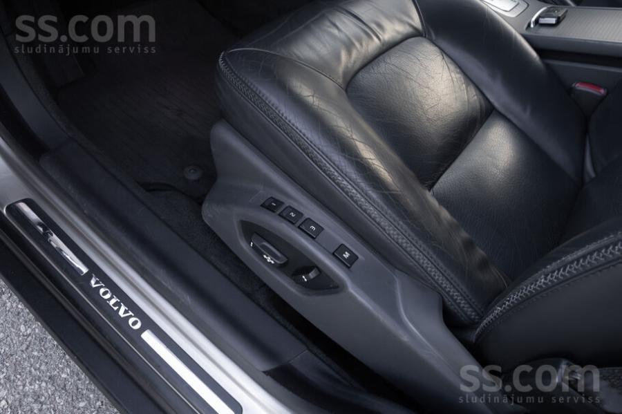 Brūns Volvo XC70 2008 Tukums, ar dzinēja tilpumu 2.40 L un nobraukumu 290 tūkst. km par 6790 €, foto 16 vietnē AUTOMOTO.COM.LV