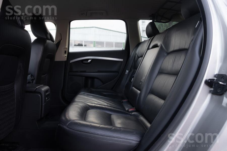 Brūns Volvo XC70 2008 Tukums, ar dzinēja tilpumu 2.40 L un nobraukumu 290 tūkst. km par 6790 €, foto 18 vietnē AUTOMOTO.COM.LV