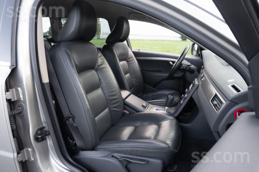 Brūns Volvo XC70 2008 Tukums, ar dzinēja tilpumu 2.40 L un nobraukumu 290 tūkst. km par 6790 €, foto 21 vietnē AUTOMOTO.COM.LV