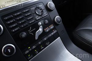 Brūns Volvo XC70 2008 Tukums, ar dzinēja tilpumu 2.40 L un nobraukumu 290 tūkst. km par 6790 €, foto 26 vietnē AUTOMOTO.COM.LV