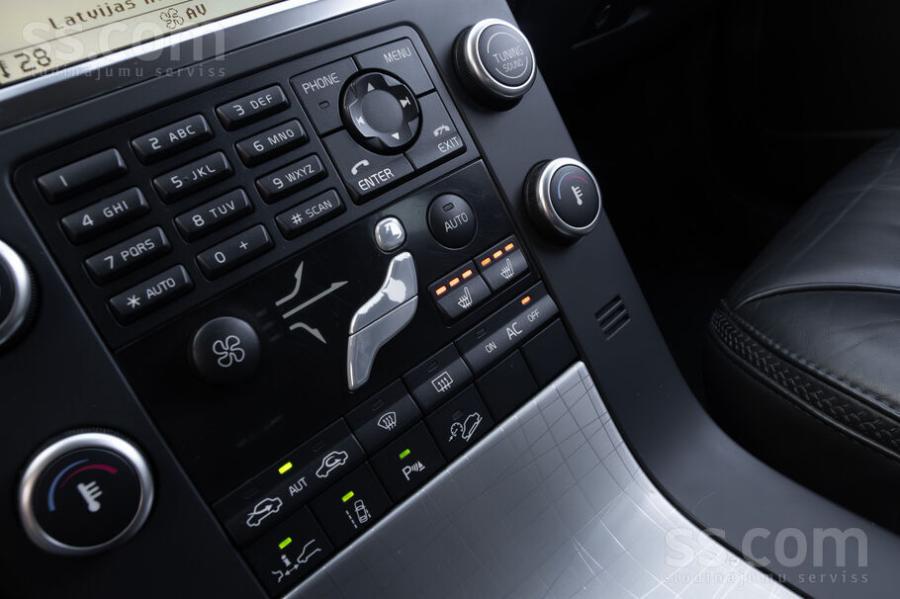 Brūns Volvo XC70 2008 Tukums, ar dzinēja tilpumu 2.40 L un nobraukumu 290 tūkst. km par 6790 €, foto 26 vietnē AUTOMOTO.COM.LV