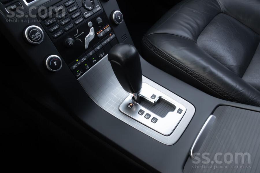 Brūns Volvo XC70 2008 Tukums, ar dzinēja tilpumu 2.40 L un nobraukumu 290 tūkst. km par 6790 €, foto 28 vietnē AUTOMOTO.COM.LV