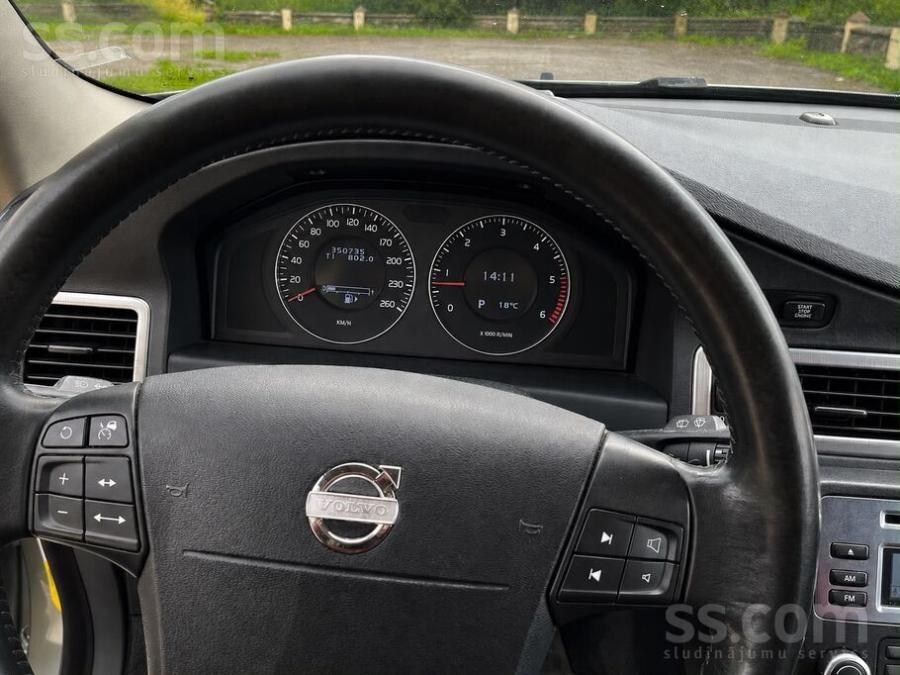Brūns Volvo XC70 2008 Daugavpils, ar dzinēja tilpumu 2.40 L un nobraukumu 0 tūkst. km par 5490 €, foto 8 vietnē AUTOMOTO.COM.LV