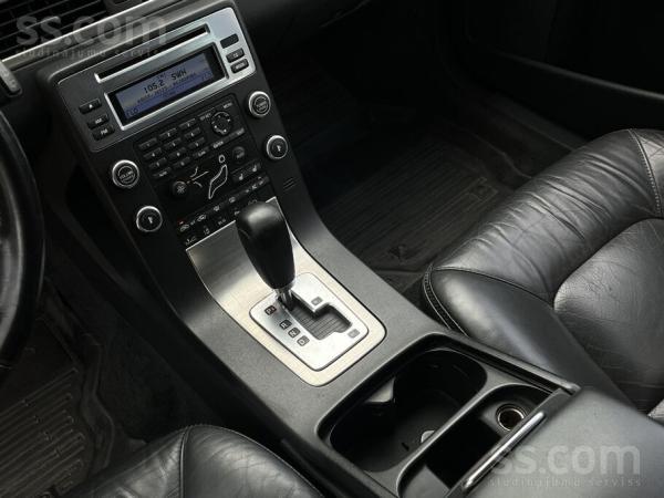 Brūns Volvo XC70 2008 Daugavpils, ar dzinēja tilpumu 2.40 L un nobraukumu 0 tūkst. km par 5490 €, foto 8 vietnē AUTOMOTO.COM.LV