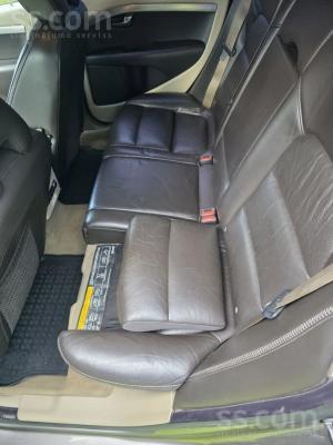 Brūns Volvo XC70 2008 Valka, ar dzinēja tilpumu 2.40 L un nobraukumu 430 tūkst. km par 5000 €, foto 5 vietnē AUTOMOTO.COM.LV