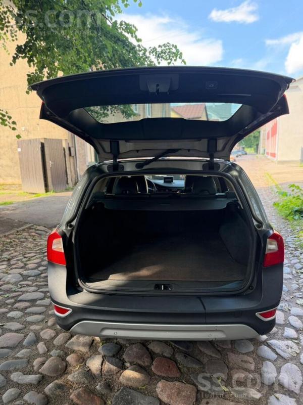 Brūns Volvo XC70 2008 Rīga, ar dzinēja tilpumu 2.40 L un nobraukumu 337 tūkst. km par 5550 €, foto 6 vietnē AUTOMOTO.COM.LV