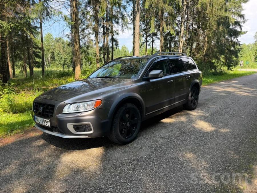 Brūns Volvo XC70 2008 Valmiera, ar dzinēja tilpumu 2.40 L un nobraukumu 342 tūkst. km par 6000 €, foto 3 vietnē AUTOMOTO.COM.LV