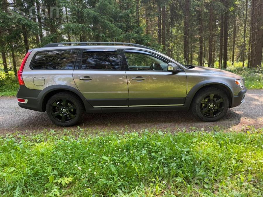 Brūns Volvo XC70 2008 Valmiera, ar dzinēja tilpumu 2.40 L un nobraukumu 342 tūkst. km par 6000 €, foto 8 vietnē AUTOMOTO.COM.LV