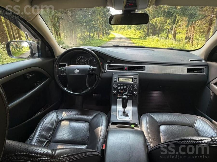 Brūns Volvo XC70 2008 Valmiera, ar dzinēja tilpumu 2.40 L un nobraukumu 342 tūkst. km par 6000 €, foto 17 vietnē AUTOMOTO.COM.LV