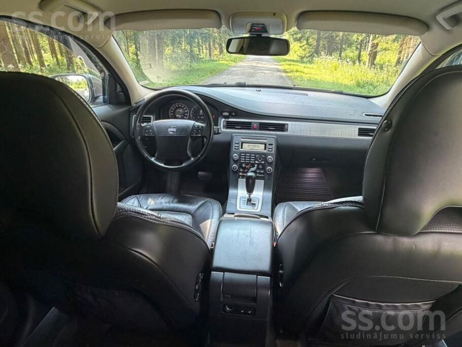 Brūns Volvo XC70 2008 Valmiera, ar dzinēja tilpumu 2.40 L un nobraukumu 342 tūkst. km par 6000 €, foto 18 vietnē AUTOMOTO.COM.LV