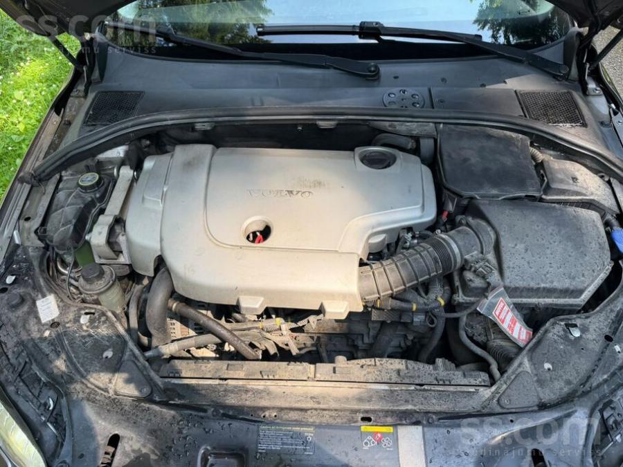 Brūns Volvo XC70 2008 Valmiera, ar dzinēja tilpumu 2.40 L un nobraukumu 342 tūkst. km par 6000 €, foto 19 vietnē AUTOMOTO.COM.LV