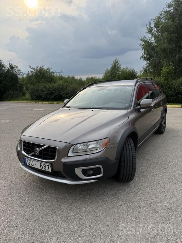 Brūns Volvo XC70 2008 Rīga, ar dzinēja tilpumu 2.40 L un nobraukumu 472 tūkst. km par 5750 €, foto 1 vietnē AUTOMOTO.COM.LV