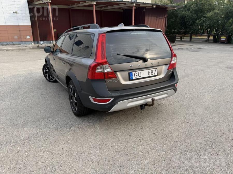 Brūns Volvo XC70 2008 Rīga, ar dzinēja tilpumu 2.40 L un nobraukumu 472 tūkst. km par 5750 €, foto 4 vietnē AUTOMOTO.COM.LV