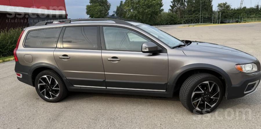 Brūns Volvo XC70 2008 Rīga, ar dzinēja tilpumu 2.40 L un nobraukumu 472 tūkst. km par 5750 €, foto 5 vietnē AUTOMOTO.COM.LV