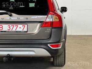Brown Volvo XC70 2008 in Jurmala, with an engine capacity of 2.40 L and mileage of 305 thousand km for 7650 €, photo 12 on AUTOMOTO.COM.LV