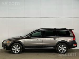 Brown Volvo XC70 2008 in Jurmala, with an engine capacity of 2.40 L and mileage of 305 thousand km for 7650 €, photo 14 on AUTOMOTO.COM.LV