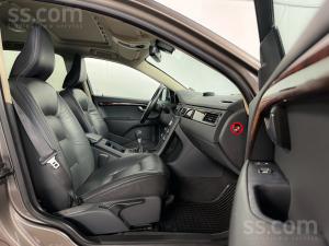 Brown Volvo XC70 2008 in Jurmala, with an engine capacity of 2.40 L and mileage of 305 thousand km for 7650 €, photo 20 on AUTOMOTO.COM.LV