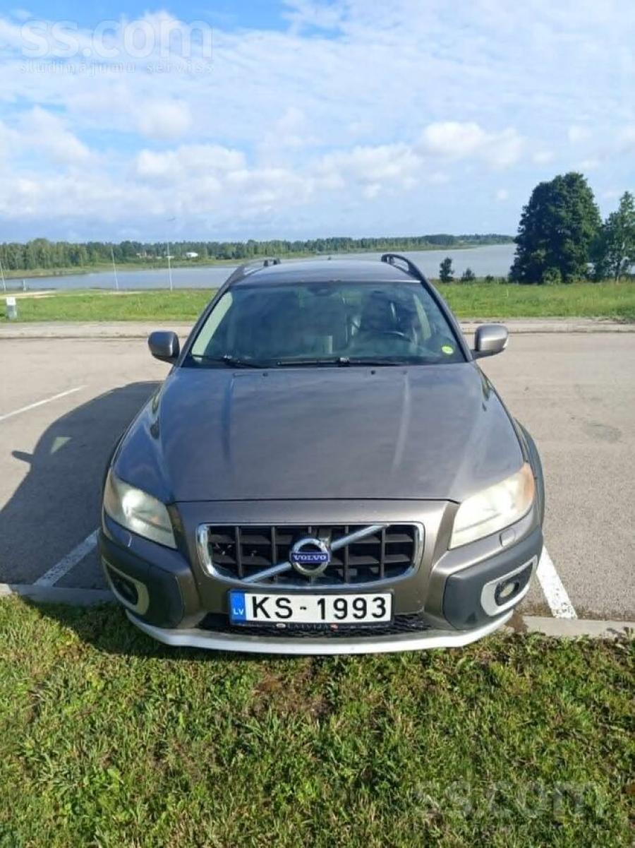 Brūns Volvo XC70 2008 Balvi, ar dzinēja tilpumu 2.40 L un nobraukumu 513 tūkst. km par 3700 €, foto 1 vietnē AUTOMOTO.COM.LV