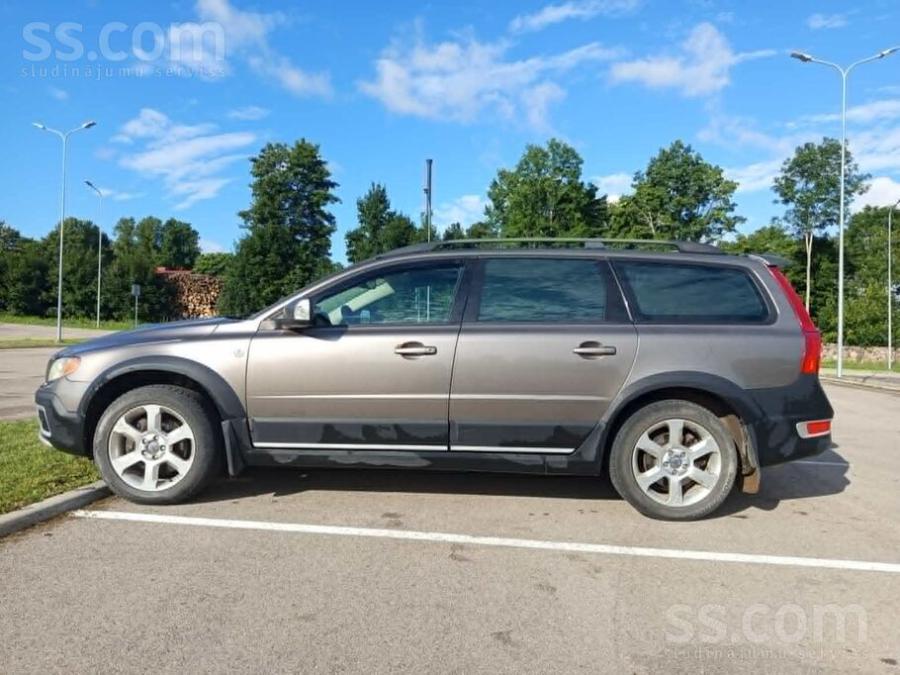 Brūns Volvo XC70 2008 Balvi, ar dzinēja tilpumu 2.40 L un nobraukumu 513 tūkst. km par 3700 €, foto 3 vietnē AUTOMOTO.COM.LV