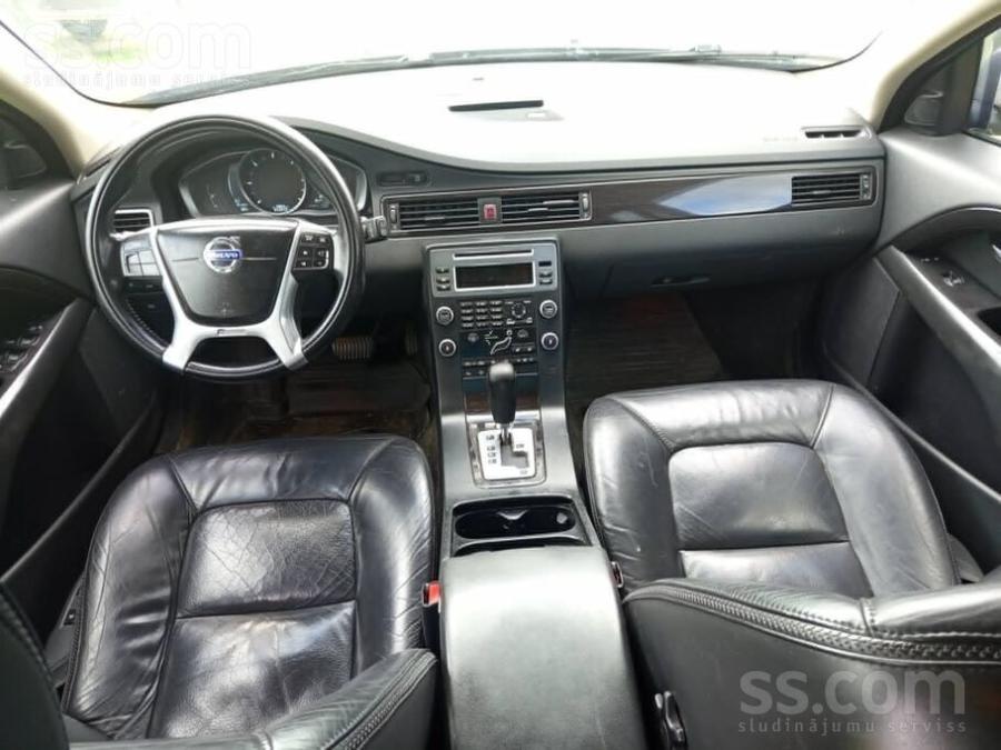 Brūns Volvo XC70 2008 Balvi, ar dzinēja tilpumu 2.40 L un nobraukumu 513 tūkst. km par 3700 €, foto 10 vietnē AUTOMOTO.COM.LV
