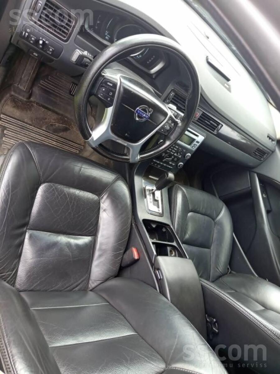 Brūns Volvo XC70 2008 Balvi, ar dzinēja tilpumu 2.40 L un nobraukumu 513 tūkst. km par 3700 €, foto 11 vietnē AUTOMOTO.COM.LV
