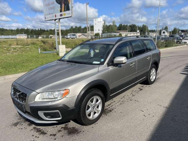 Brūns Volvo XC70 2008 Utena, ar dzinēja tilpumu 2.40 L un nobraukumu 270 tūkst. km par 5600 €, foto 1 vietnē AUTOMOTO.COM.LV