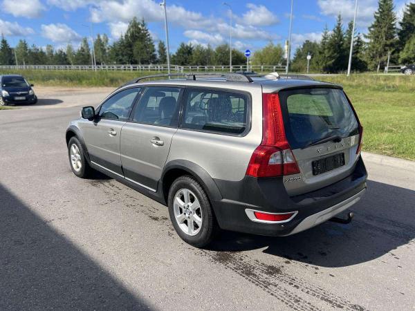 Brūns Volvo XC70 2008 Utena, ar dzinēja tilpumu 2.40 L un nobraukumu 270 tūkst. km par 5600 €, foto 4 vietnē AUTOMOTO.COM.LV