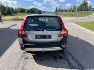 Brown Volvo XC70 2008 in Utena, with an engine capacity of 2.40 L and mileage of 270 thousand km for 5600 €, photo 6 on AUTOMOTO.COM.LV