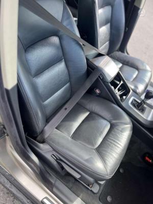 Brown Volvo XC70 2008 in Utena, with an engine capacity of 2.40 L and mileage of 270 thousand km for 5600 €, photo 17 on AUTOMOTO.COM.LV