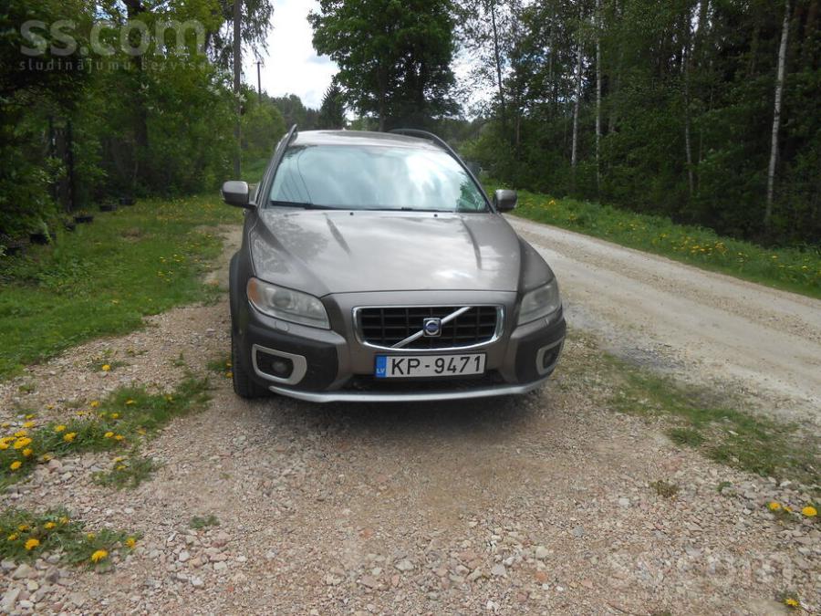 Brown Volvo XC70 2008 in Riga, with an engine capacity of 2.40 L and mileage of 415 thousand km for 2900 €, photo 1 on AUTOMOTO.COM.LV