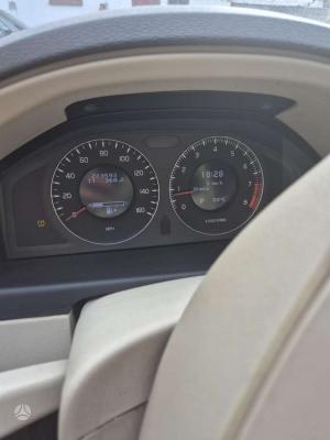 Brūns Volvo XC70 2008 Ukmergė, ar dzinēja tilpumu 3.20 L un nobraukumu 214 tūkst. km par 5499 €, foto 3 vietnē AUTOMOTO.COM.LV