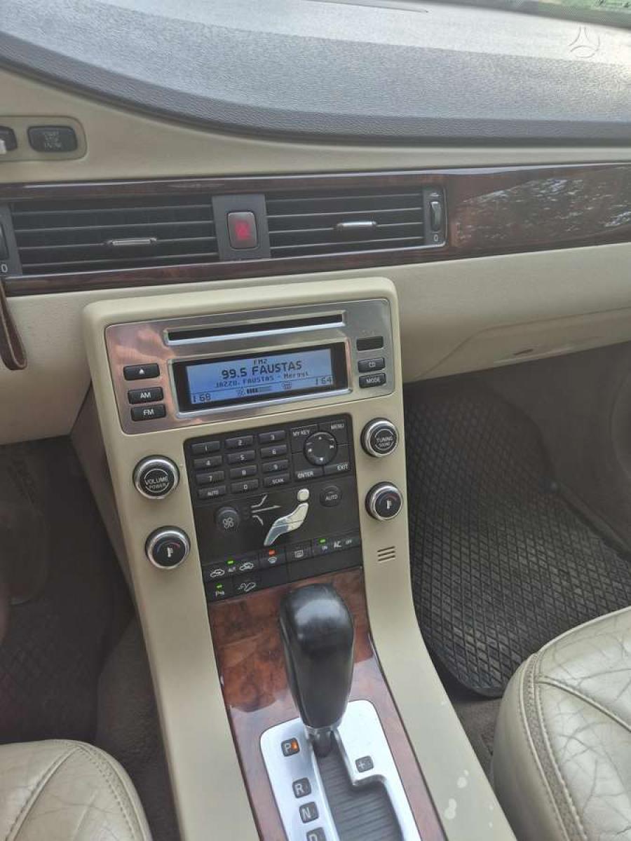 Brūns Volvo XC70 2008 Ukmergė, ar dzinēja tilpumu 3.20 L un nobraukumu 214 tūkst. km par 5499 €, foto 5 vietnē AUTOMOTO.COM.LV