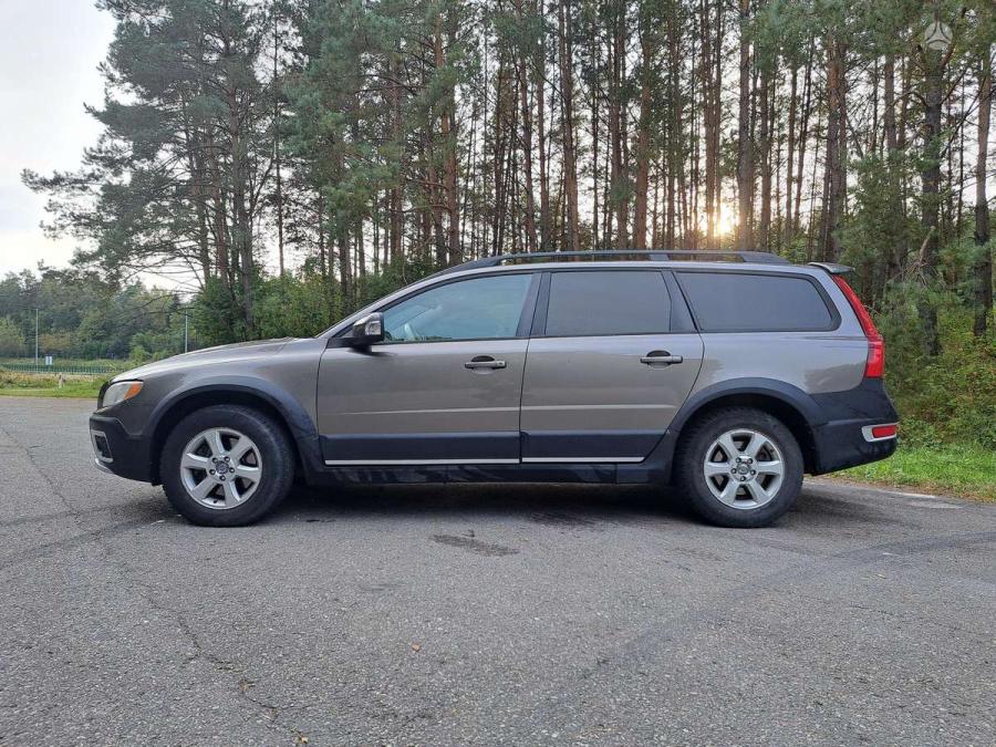 Brūns Volvo XC70 2008 Ukmergė, ar dzinēja tilpumu 3.20 L un nobraukumu 214 tūkst. km par 5499 €, foto 9 vietnē AUTOMOTO.COM.LV