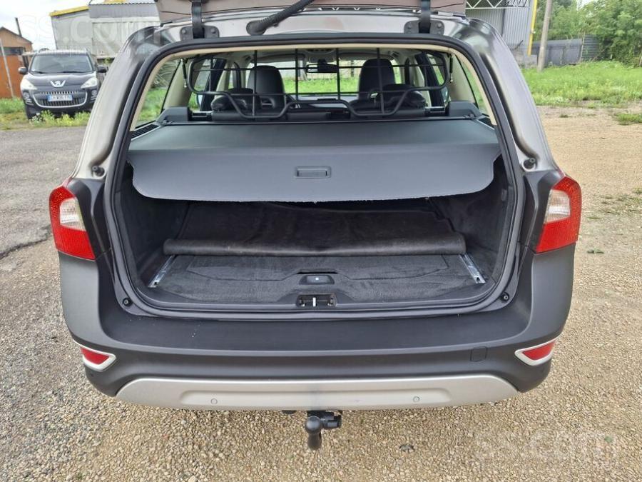 Brūns Volvo XC70 2008 Rīga, ar dzinēja tilpumu 2.40 L un nobraukumu 0 tūkst. km par 6695 €, foto 12 vietnē AUTOMOTO.COM.LV