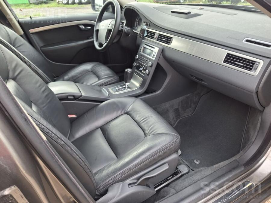 Brūns Volvo XC70 2008 Rīga, ar dzinēja tilpumu 2.40 L un nobraukumu 0 tūkst. km par 6695 €, foto 15 vietnē AUTOMOTO.COM.LV