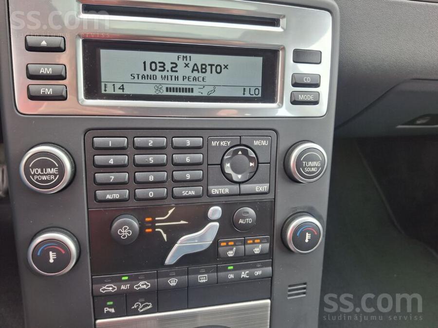 Brūns Volvo XC70 2008 Rīga, ar dzinēja tilpumu 2.40 L un nobraukumu 0 tūkst. km par 6695 €, foto 16 vietnē AUTOMOTO.COM.LV
