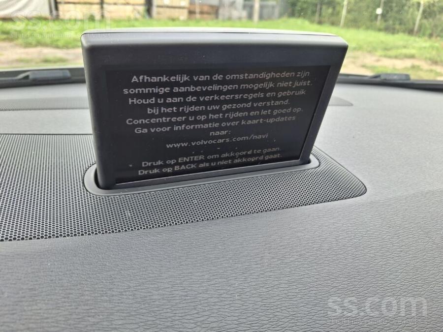 Brūns Volvo XC70 2008 Rīga, ar dzinēja tilpumu 2.40 L un nobraukumu 0 tūkst. km par 6695 €, foto 17 vietnē AUTOMOTO.COM.LV
