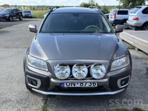 Brown Volvo XC70 2008 in Riga, with an engine capacity of 2.40 L and mileage of 440 thousand km for 3500 €, photo 3 on AUTOMOTO.COM.LV